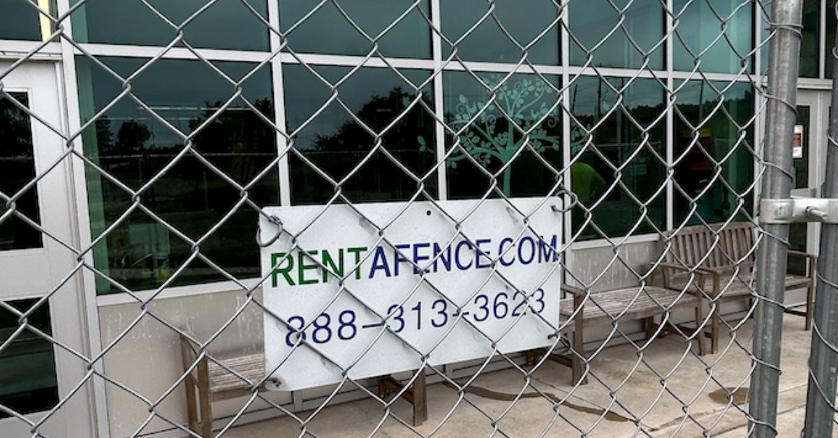 10 Tips for Choosing the Right Construction Fence for the Job